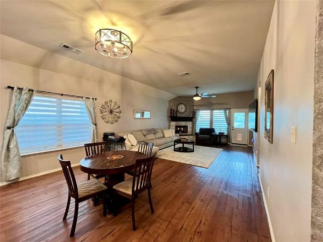 1105 Prairie Heights Drive