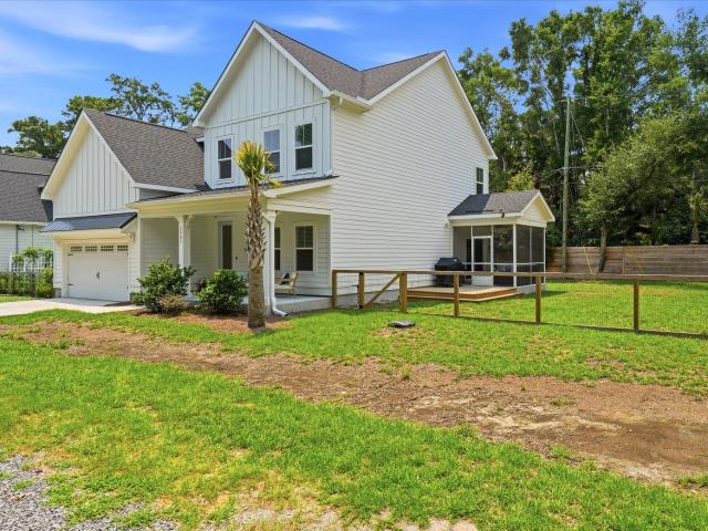 1105 Quiet Road