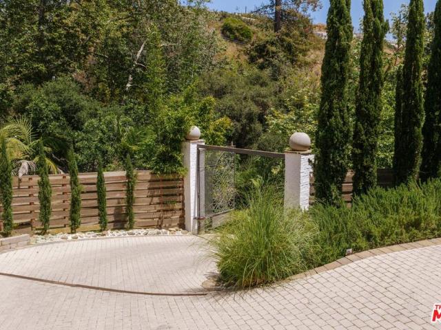 1105 Rivas Canyon Road