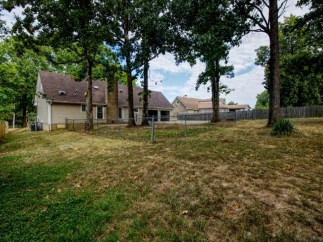 1105 Rosebrook Dr