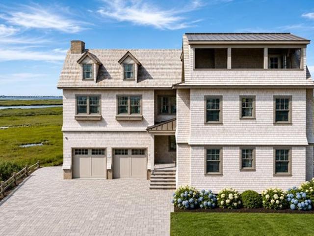 1105 Stone Harbor Blvd, Stone Harbor, NJ 08247