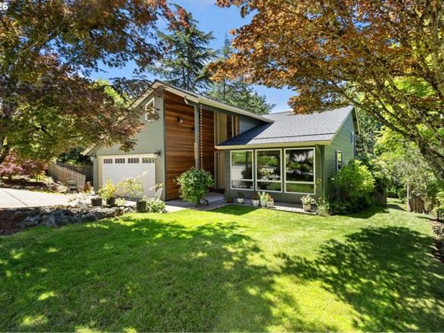 1105 SW 10th Dr, Gresham, OR 97080