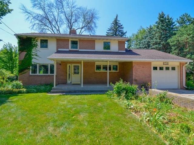1105 S Timmers Ln, Appleton, WI 54914