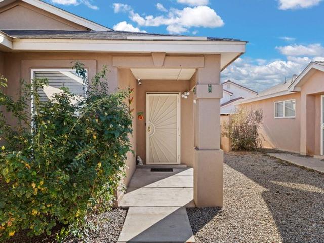 1105 Telstar Loop NW, Albuquerque, NM 87121