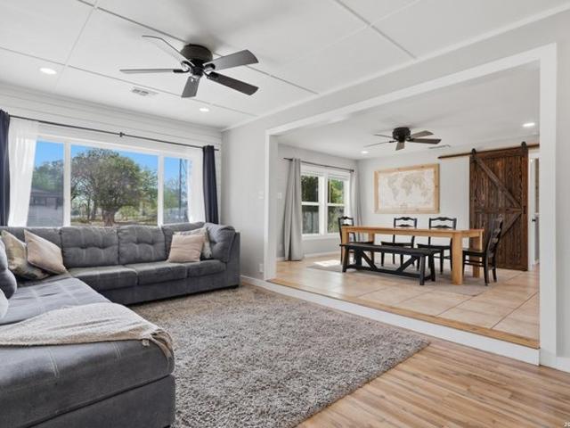 1105 Upland Rd, San Antonio, TX 78220