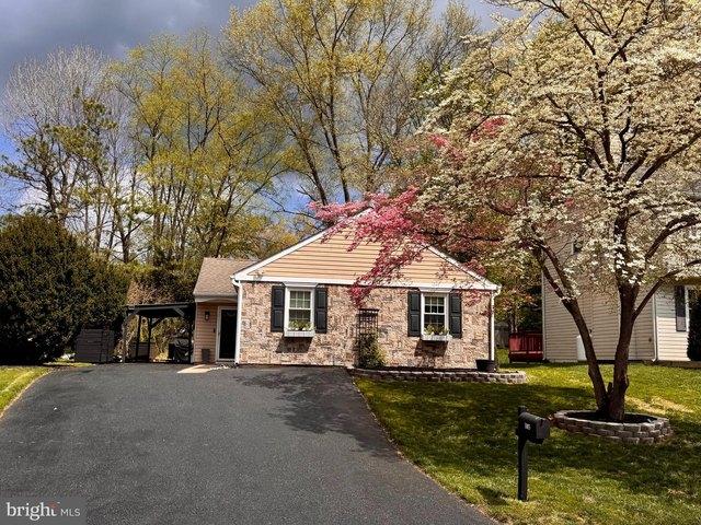 1105 Vermont Ln, Downingtown, PA 19335