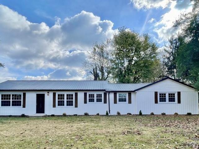 1105 Viola Rd, McMinnville, TN 37110
