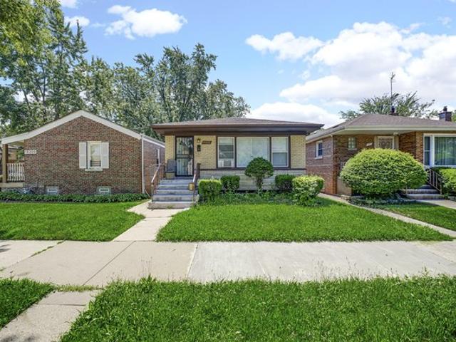 1105 W 123rd St, Calumet Park, IL 60827