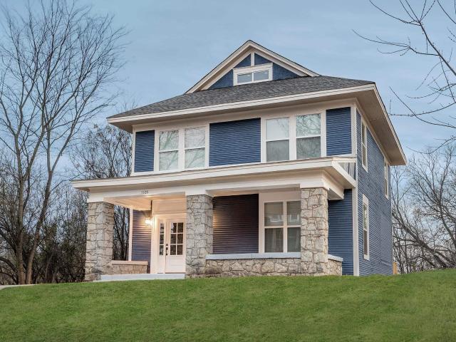 1105 W 24th Street