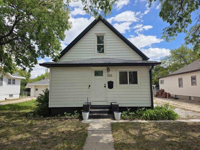 1105 W 2nd St, McCook, NE 69001