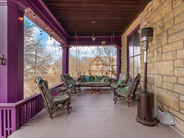 1105 W 4th Street