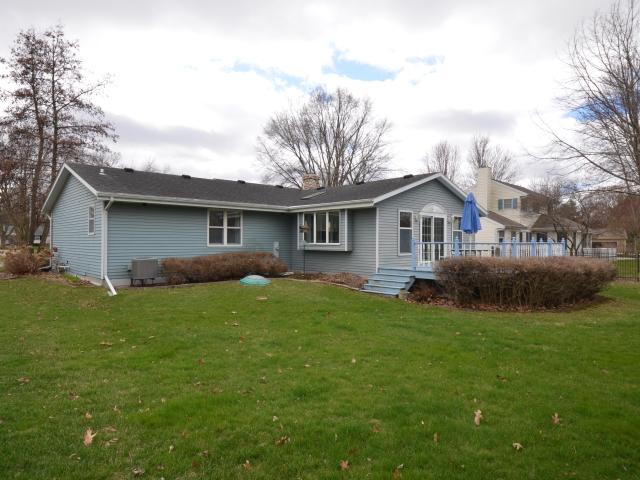 1105 W Blackhawk Dr