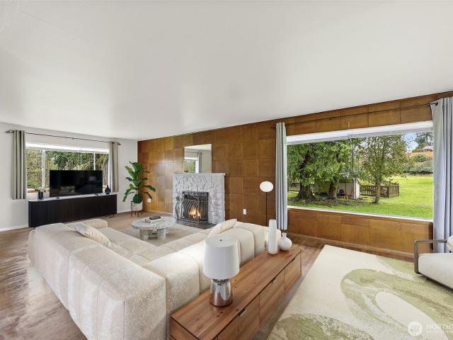 1105 21st St SW, Puyallup, WA 98371 | Compass