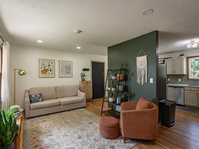 1105 7th Street NW