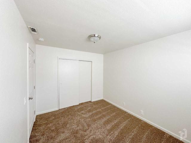 1105 8th St 2 Bedroom Apartment for Rent at 5 Units, Orland, CA 95963