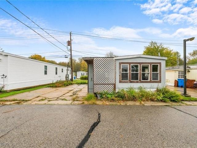 11063 Leader Rd, Chardon, OH 44024