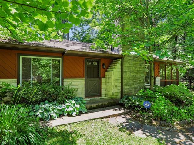 11060 Beechwood Dr W, Carmel, IN 46280