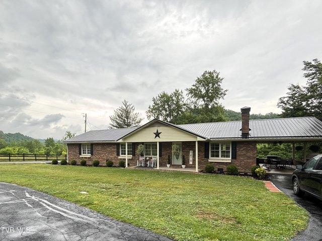 11062 Clinch River Hwy, Fort Blackmore, VA 24250