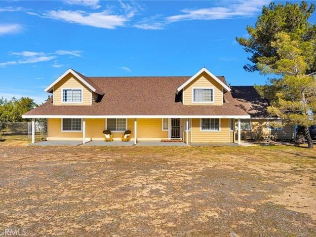 11062 Hollister Rd, Oak Hills, CA 92344