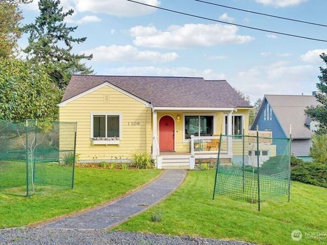 1106 Madison St, Port Townsend, WA 98368