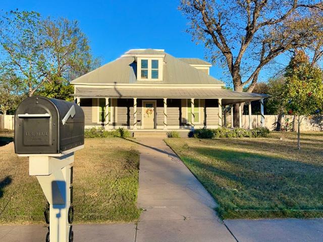 1106 N High St, Uvalde, TX 78801 | MLS #1927 | Compass