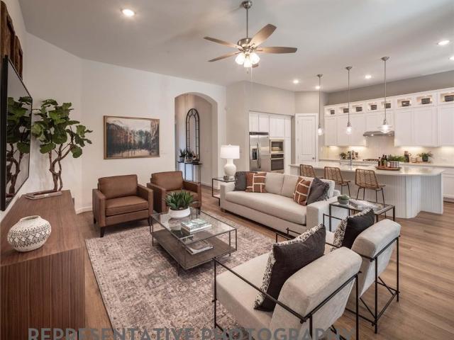 1106 Neria Loop