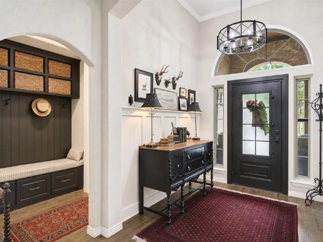 1106 Oakhollow Drive