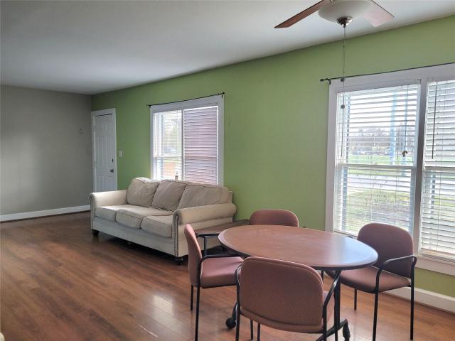 1106 Austin St