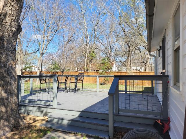 1106 Austin St, Bastrop, TX 78602 | MLS #4597 | Compass
