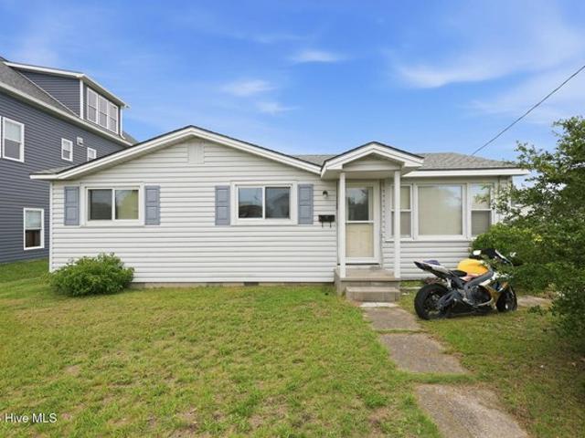 1106 Avery St, Morehead City, NC 28557