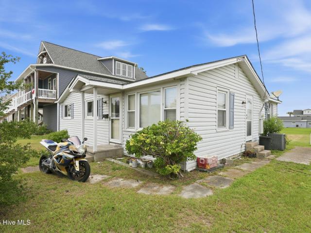 1106 Avery Street