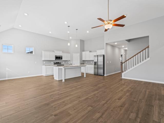 1106 Bluecreek Cir