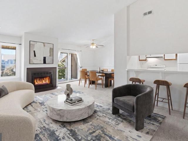 1106 Castle Harbour Way # 3A