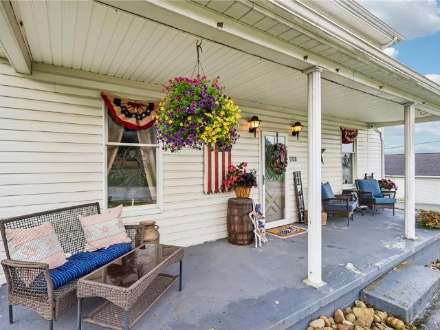 1106 Cross Creek Rd