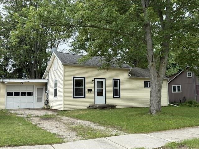1106 Crosslanes St, Mount Pleasant, MI 48858