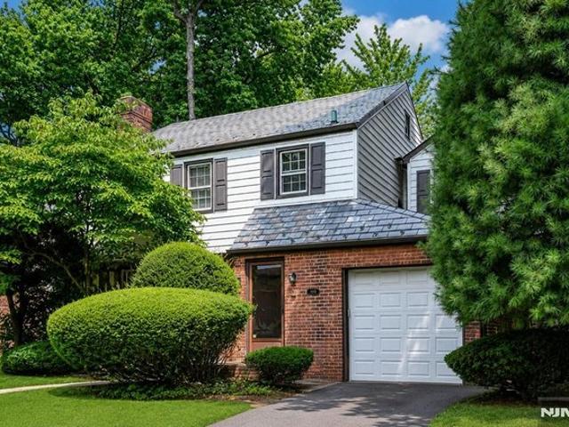 1106 Emerson Ave, Teaneck, NJ 07666