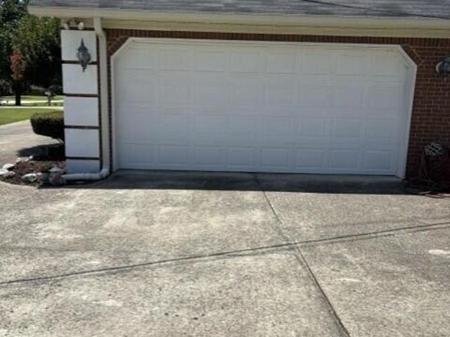 1106 Fox Den Road