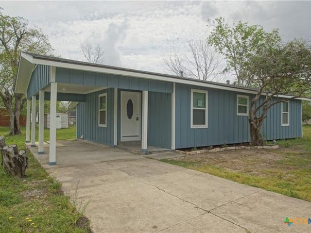 1106 Harvey Ln, Victoria, TX 77901