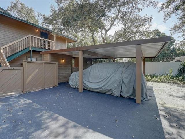 1106 Lennox Rd W, Palm Harbor, FL 34683
