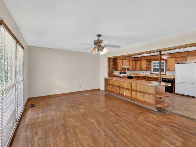 1106 Rainbow Cir