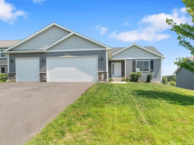 1106 Rolling Hills Dr NW, Montgomery, MN 56069