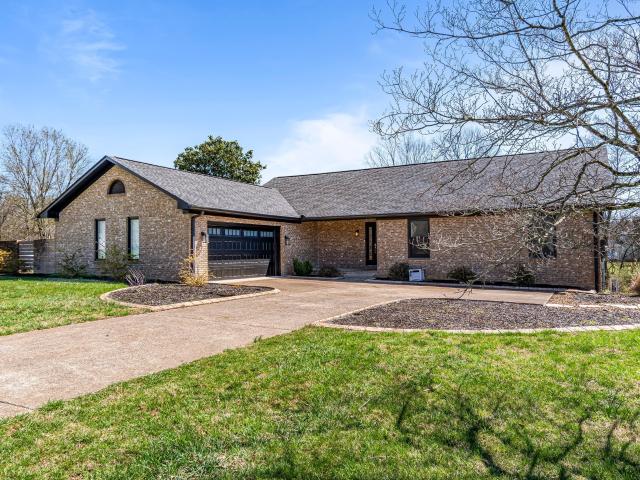 1106 Roseland Dr