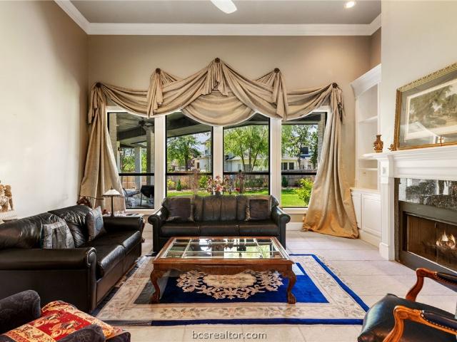 1106 Royal Adelade Drive