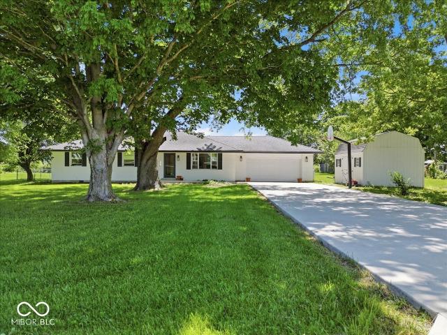 1106 S County Road 950 E