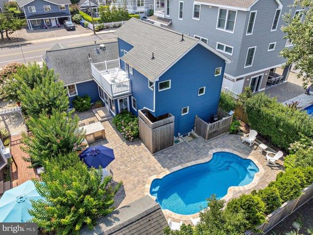 1106 S Beach Ave, Beach Haven, NJ 08008