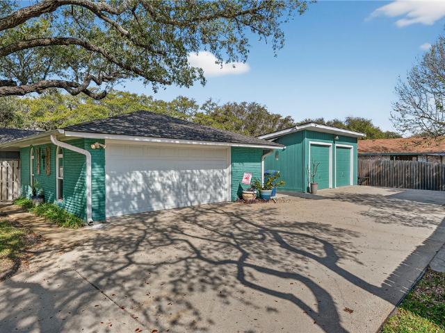 1106 S Paisano Drive