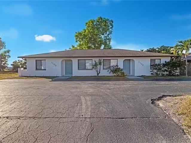 1106 SE 8th Ter, Cape Coral, FL 33990 MLS #225068590