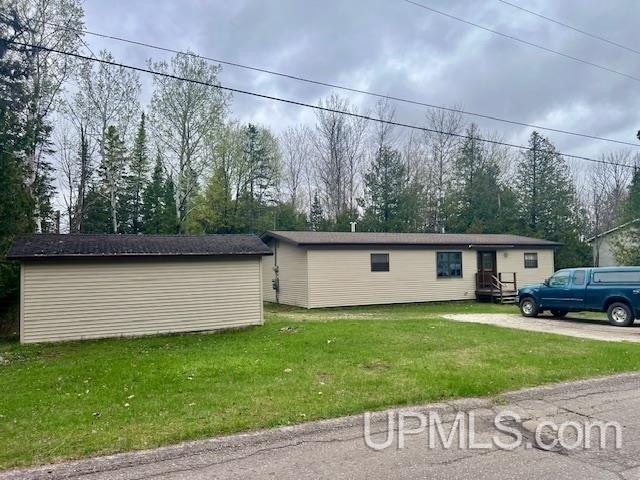 1106 Tenth Ave, Houghton, MI 49931