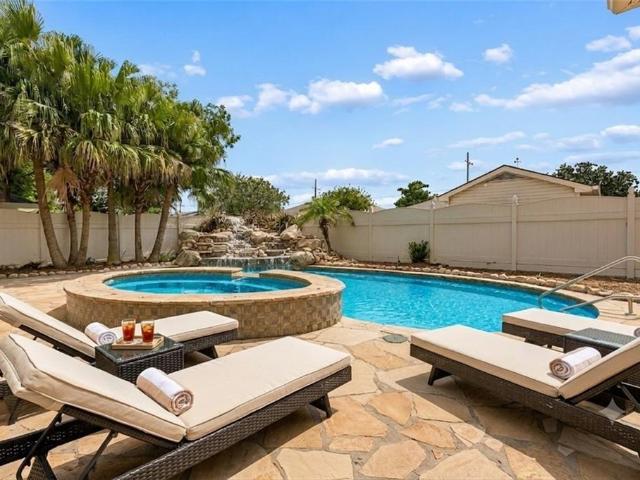 1106 Transcontinental Drive