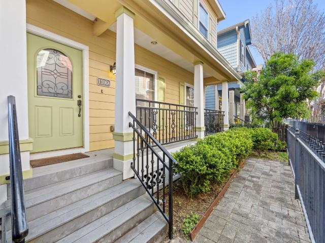 1106 W 18th Street A